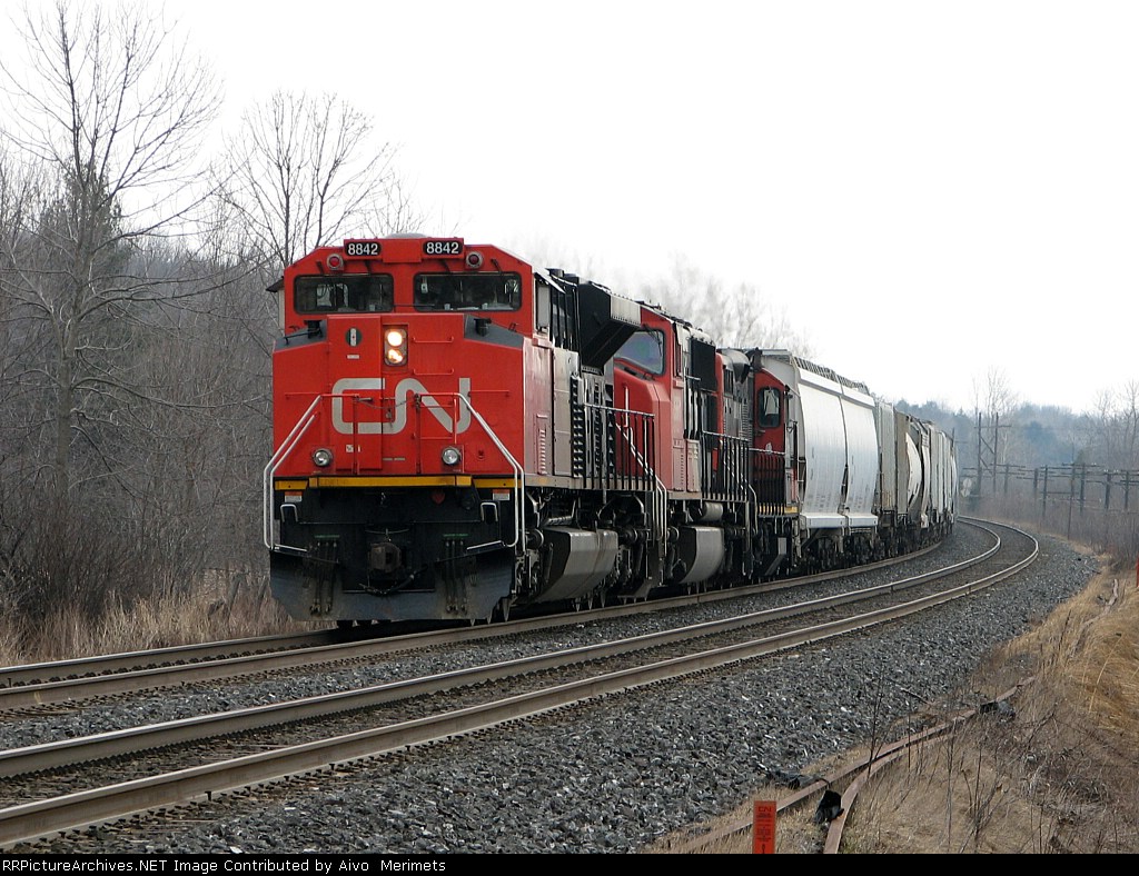 CN 8842 at Mile 260 Kingston Sub